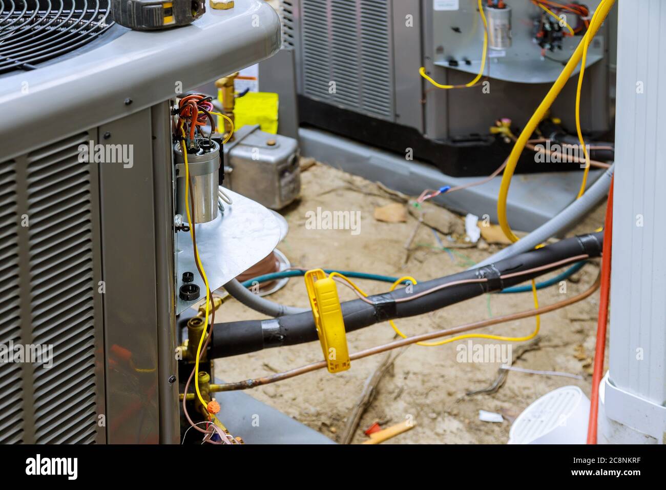 Installation of a new air conditioning unit hi-res stock photography ...