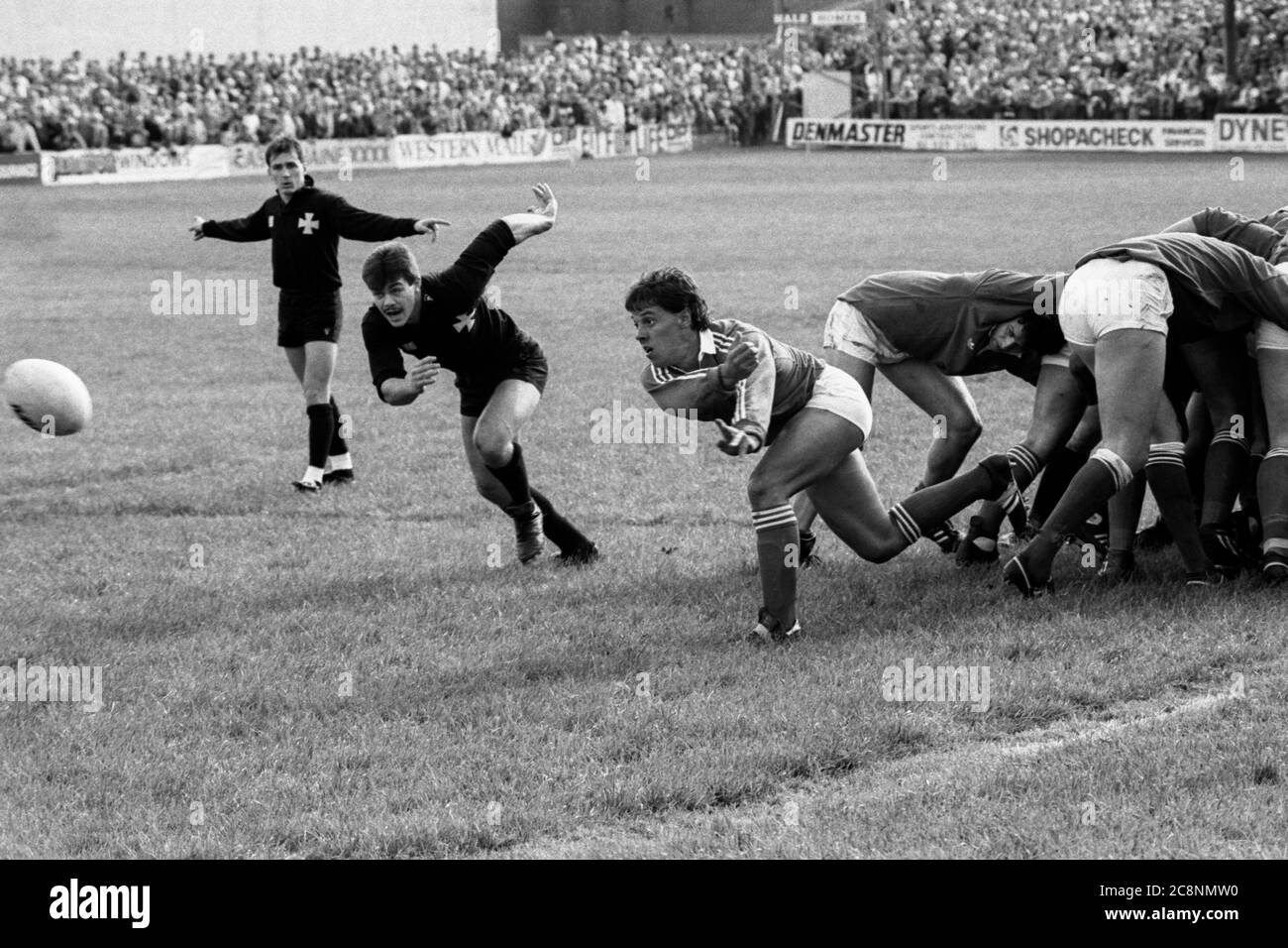 Wales rugby 1980s hi-res stock photography and images - Alamy