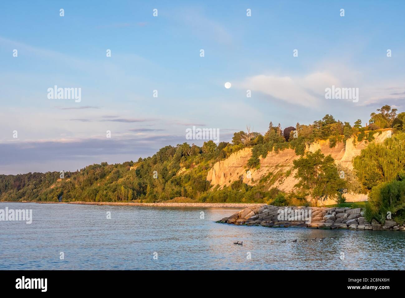 Scarborough bluffs park toronto hi-res stock photography and images - Alamy