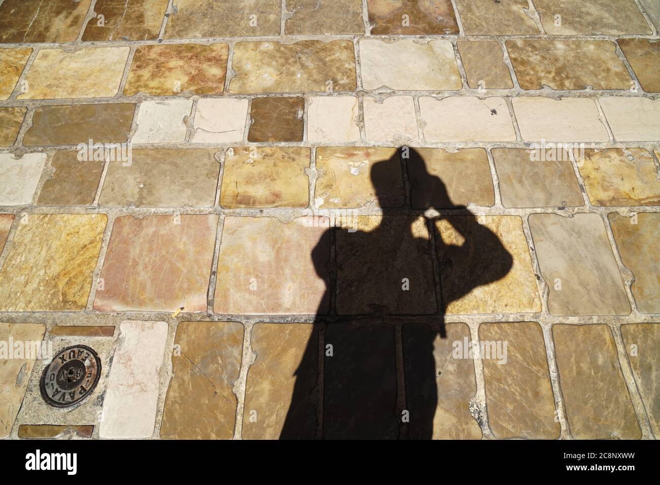 Shadow man pictures hi-res stock photography and images - Alamy