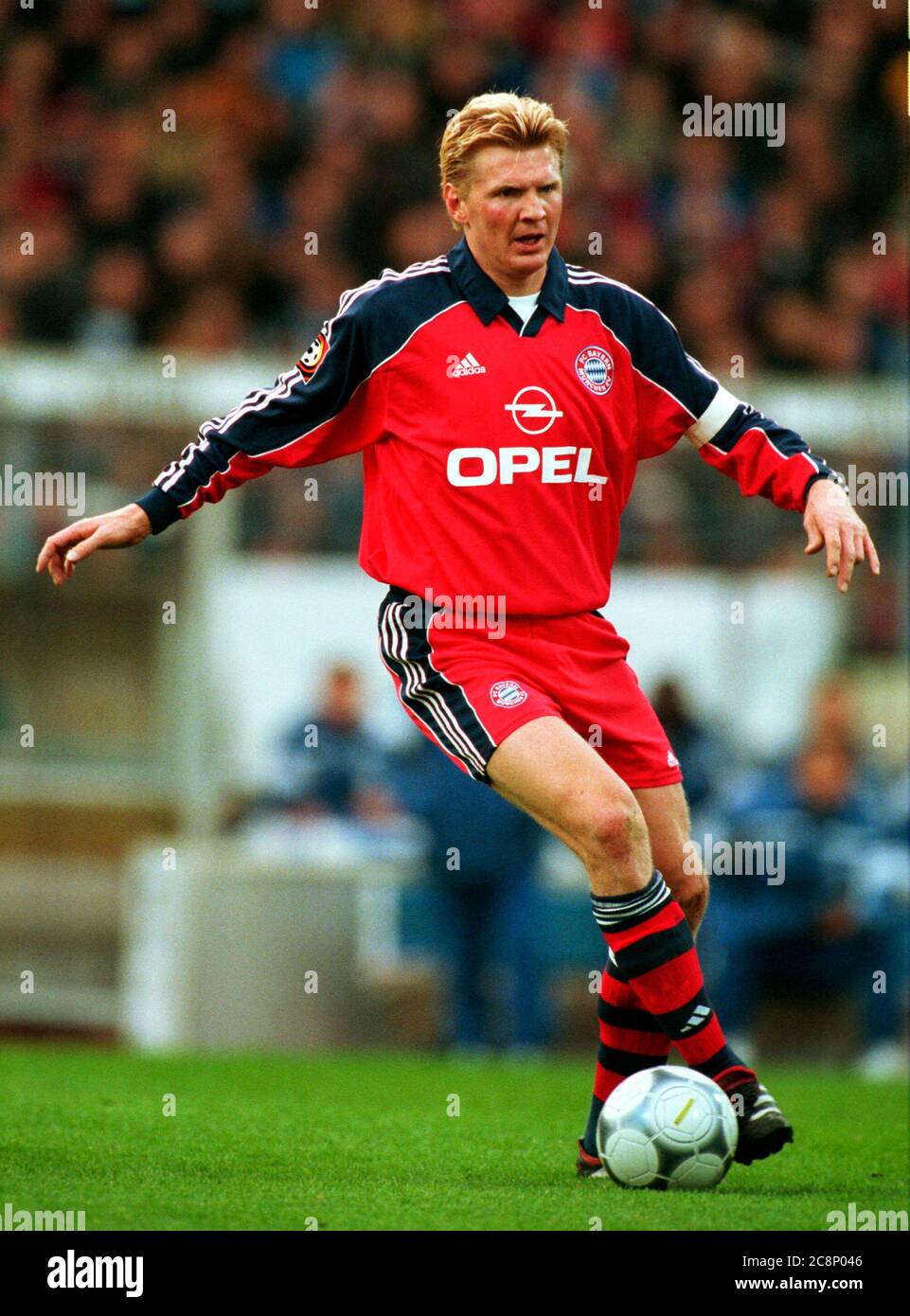 Stefan effenberg bayern munich 2000 hi-res stock photography and images ...