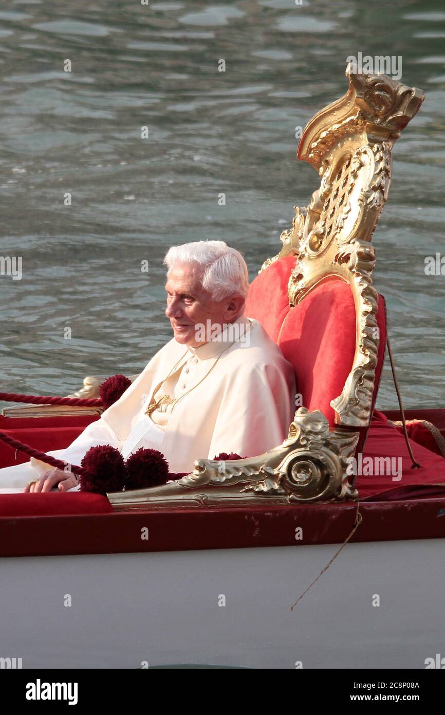 VENICE, ITALY - MAY 08: Pope Benedict XVI takes a gondola ride from ...