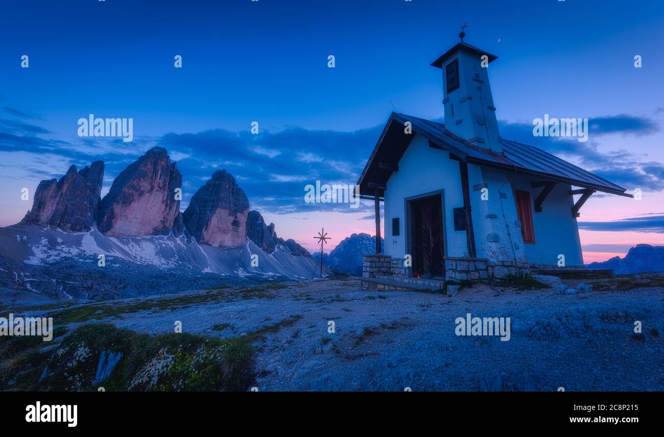Rifugio Antonio Locatelli and Tre Cime peaks, Alto Adige, South Tyrol ...
