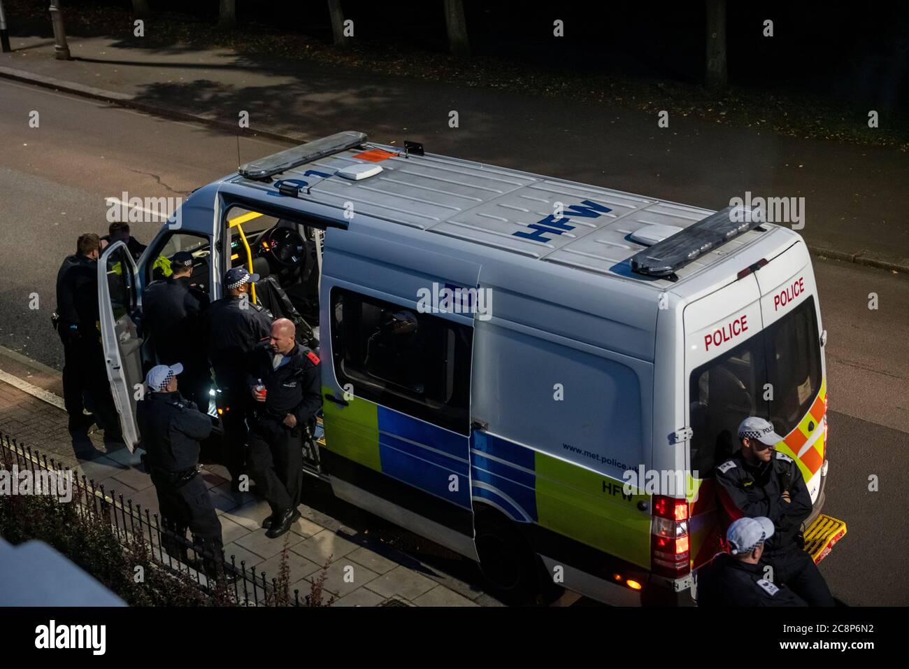 Police van uk night hi-res stock photography and images - Alamy