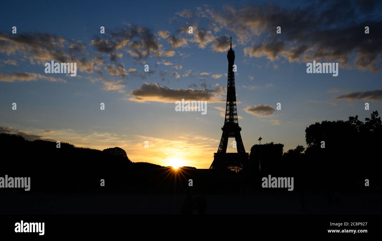 Eiffel tower during sunset hi-res stock photography and images - Alamy