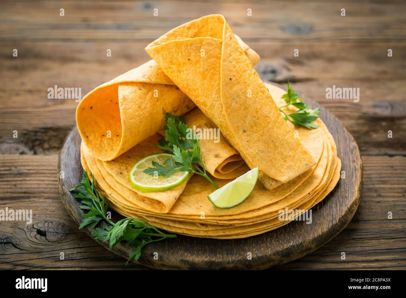 Tortilla flatbread hi-res stock photography and images - Alamy