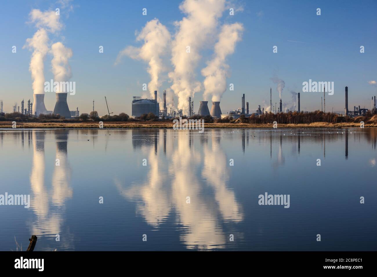 Grangemouth Petrochemical Complex Stock Photo - Alamy