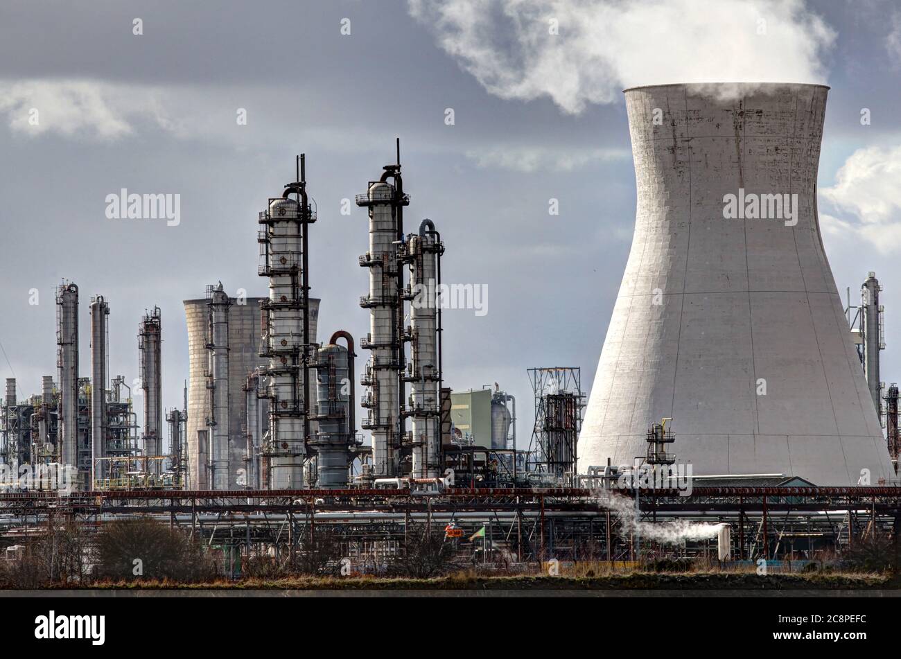 Grangemouth Petrochemical Complex Stock Photo - Alamy