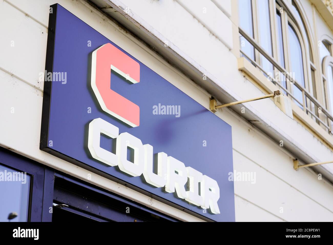 Bordeaux , Aquitaine / France - 07 22 2020 : courir store with c logo ...