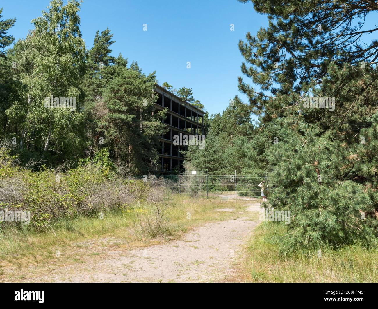 KdF Ruinen von Prora Binz, Kraft durch Freude Seebad, Stahlskelett ...