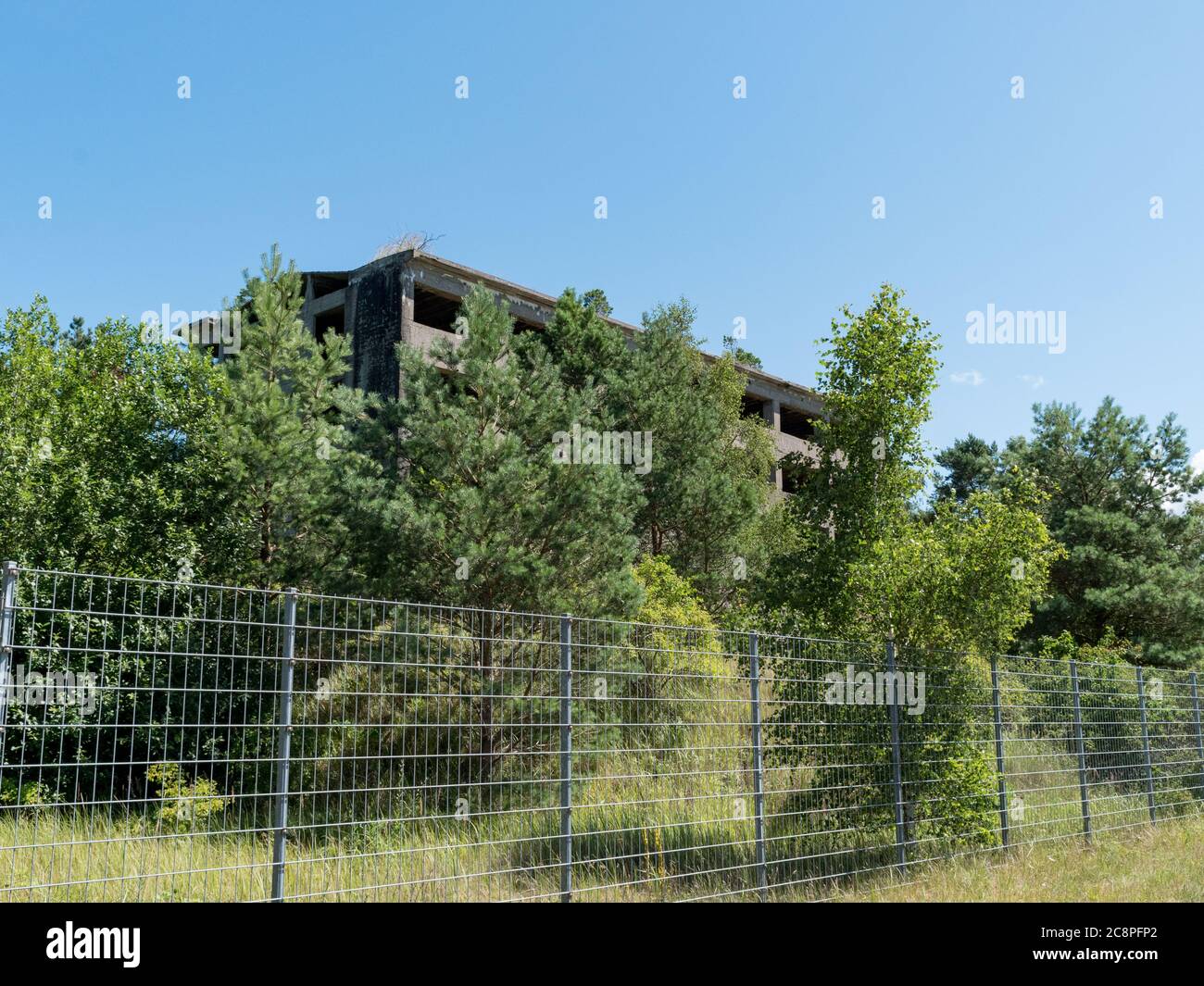 KdF Ruinen von Prora Binz, Kraft durch Freude Seebad, Stahlskelett ...