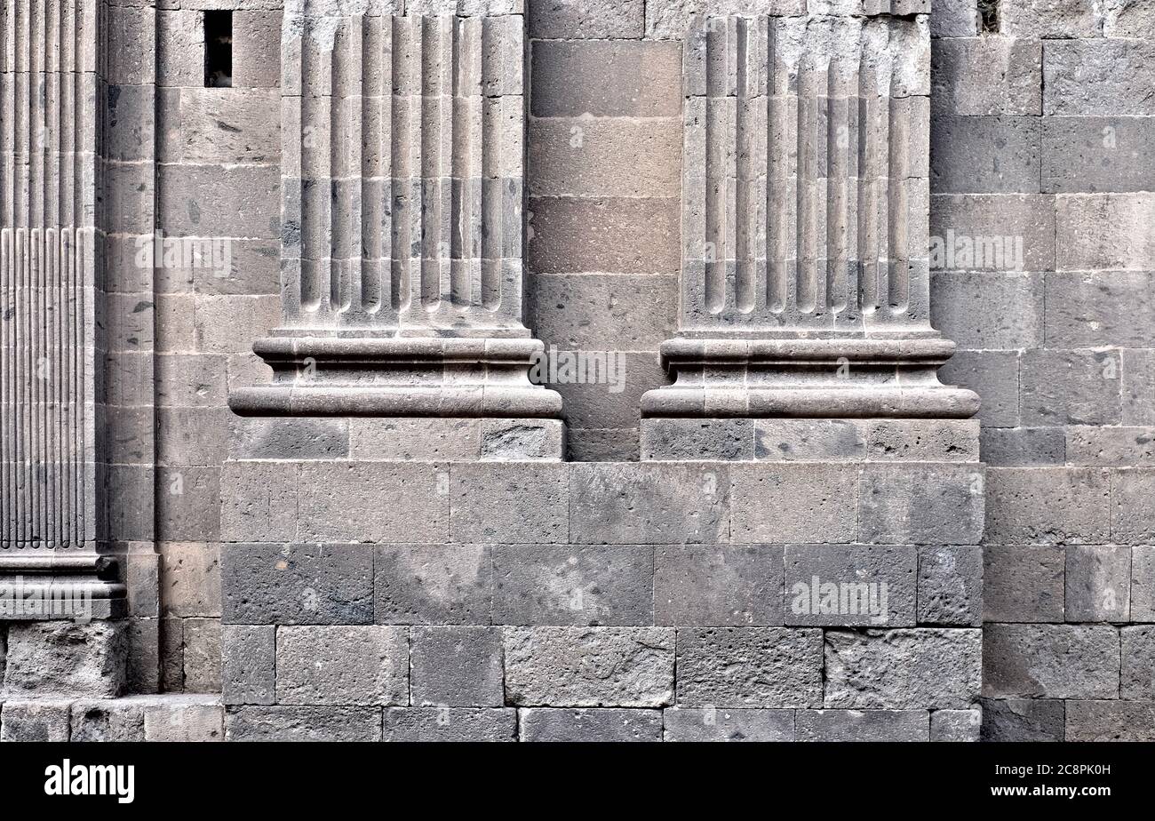 Gothic architecture, partial view of a column fundamentals Stock Photo ...