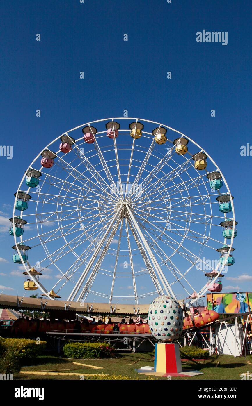 Giant entertainment hi-res stock photography and images - Alamy