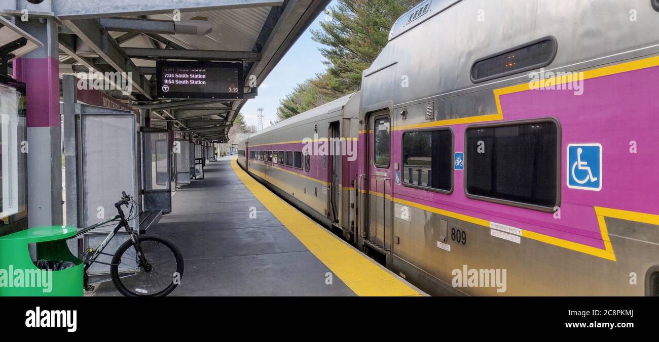 Mbta train t hi-res stock photography and images - Alamy