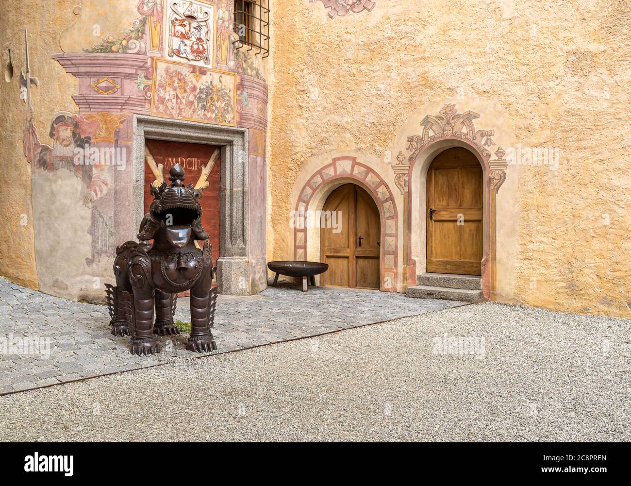 Medieval sculptures hi-res stock photography and images - Alamy