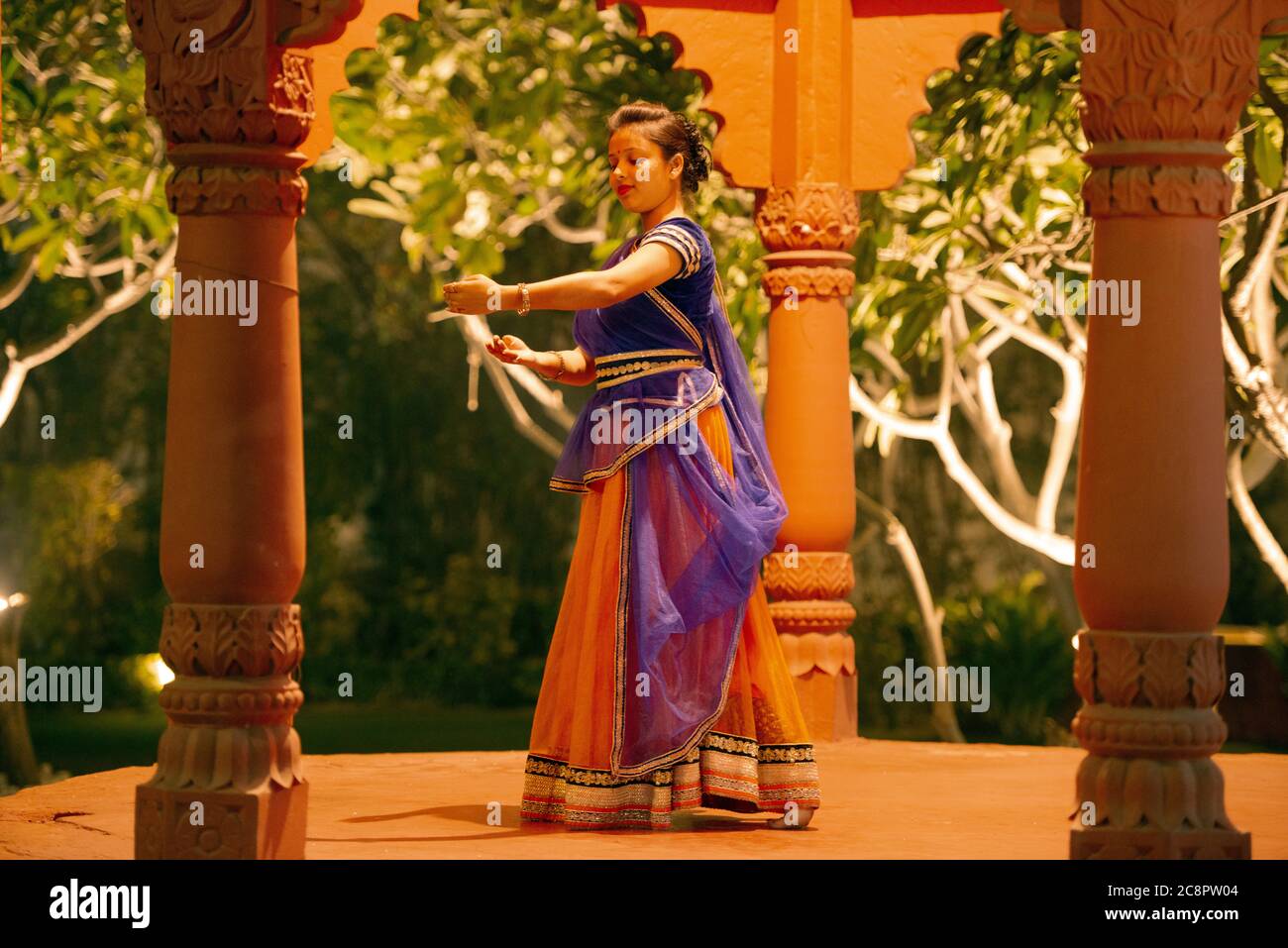 Traditional indian dance india hi-res stock photography and images - Alamy