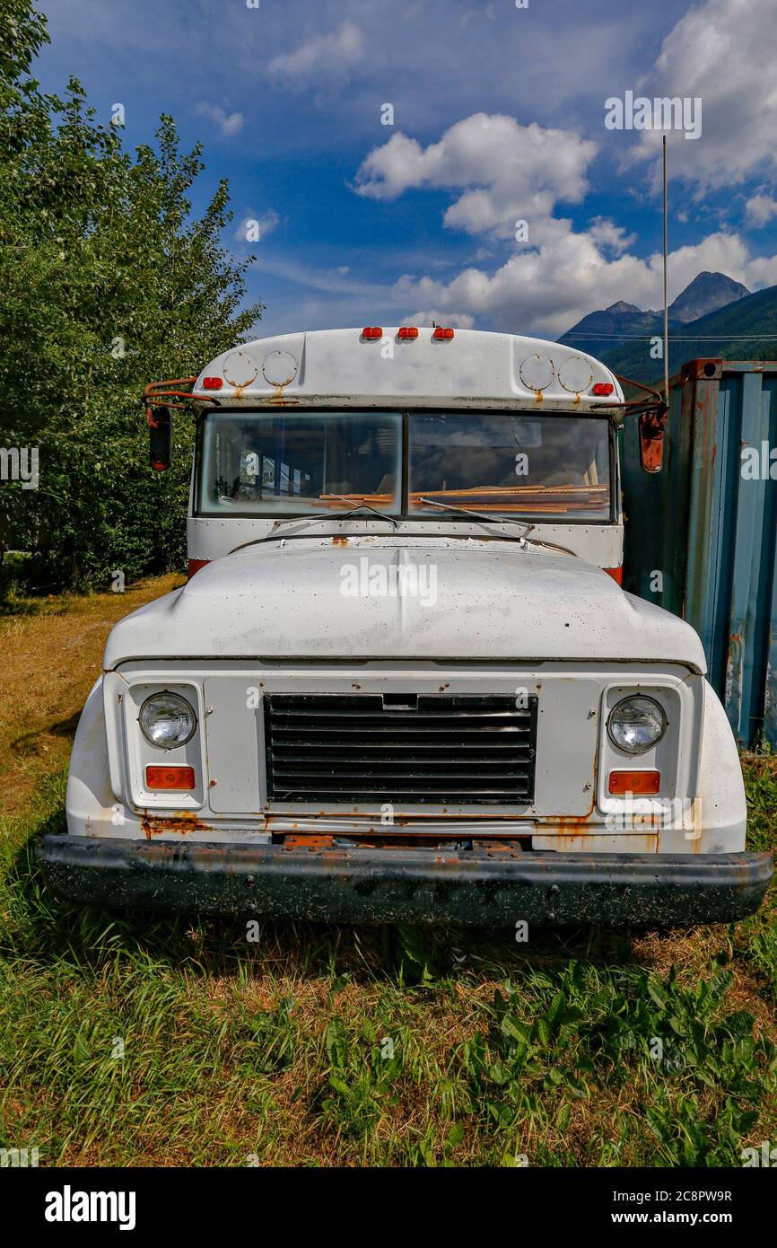 Old white school bus abandoned in Skaway, Alaska, USA Stock Photo - Alamy