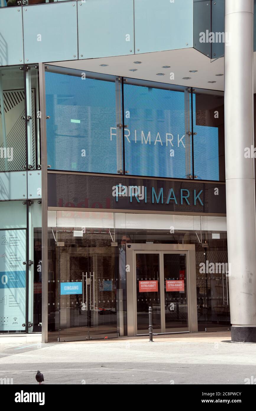 A primark logo hi-res stock photography and images - Alamy