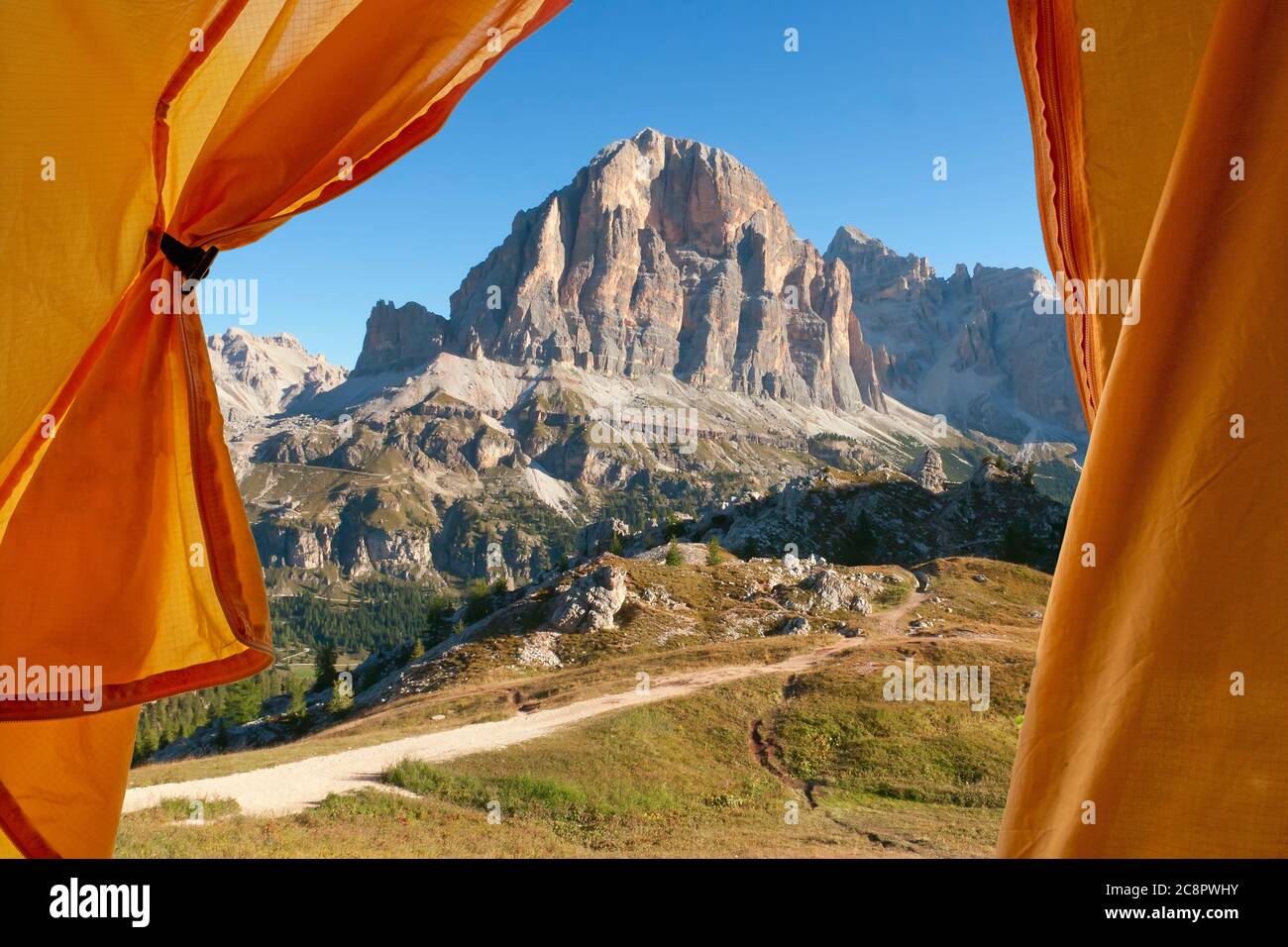 Open tent hi-res stock photography and images - Alamy