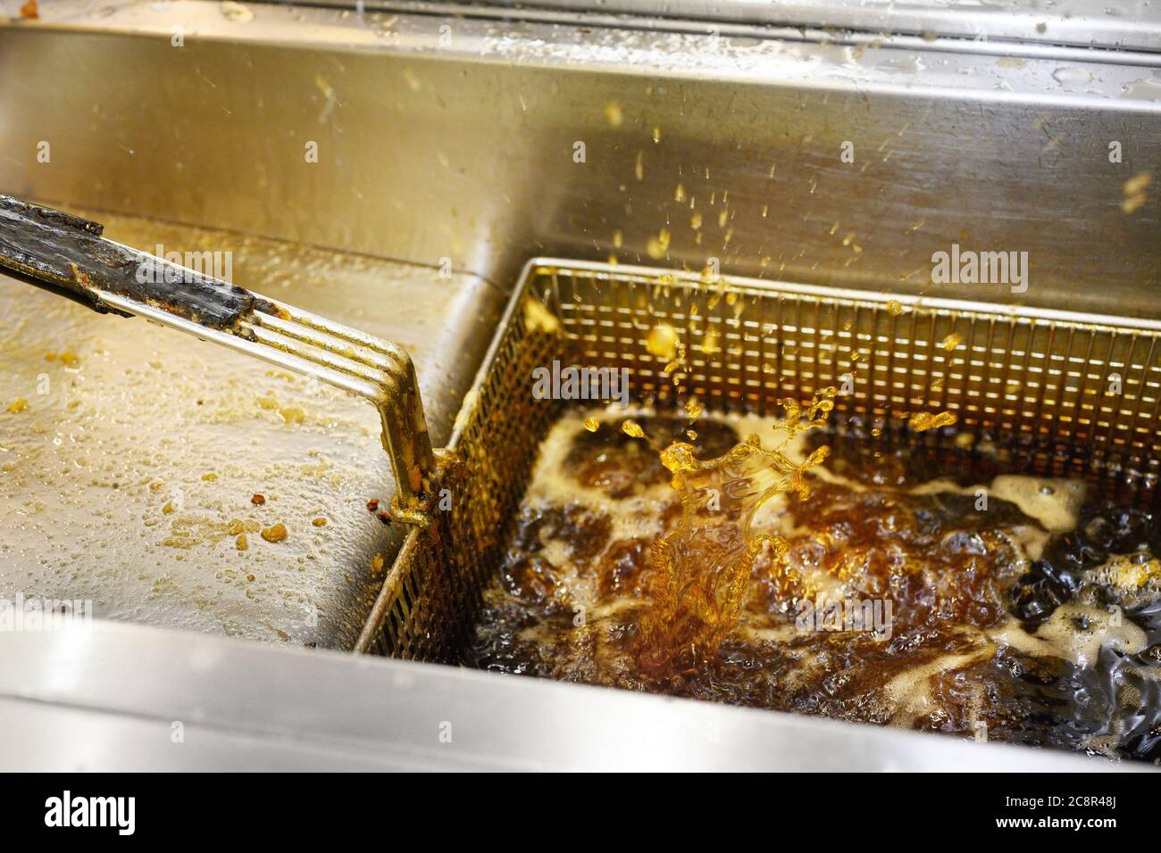Deep fryer machine hi-res stock photography and images - Alamy