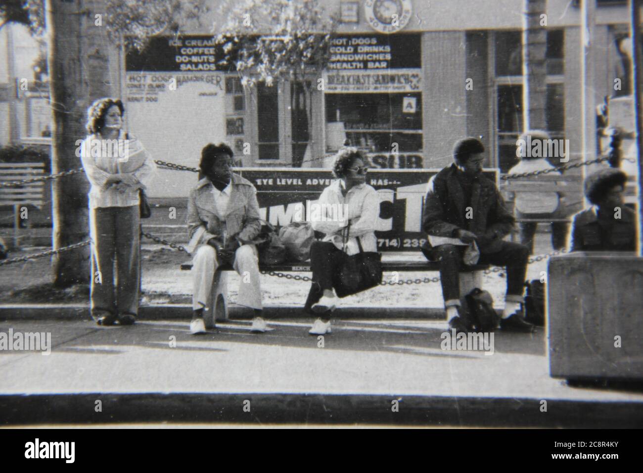 Fine 70s vintage black and white lifestyle photography of people ...