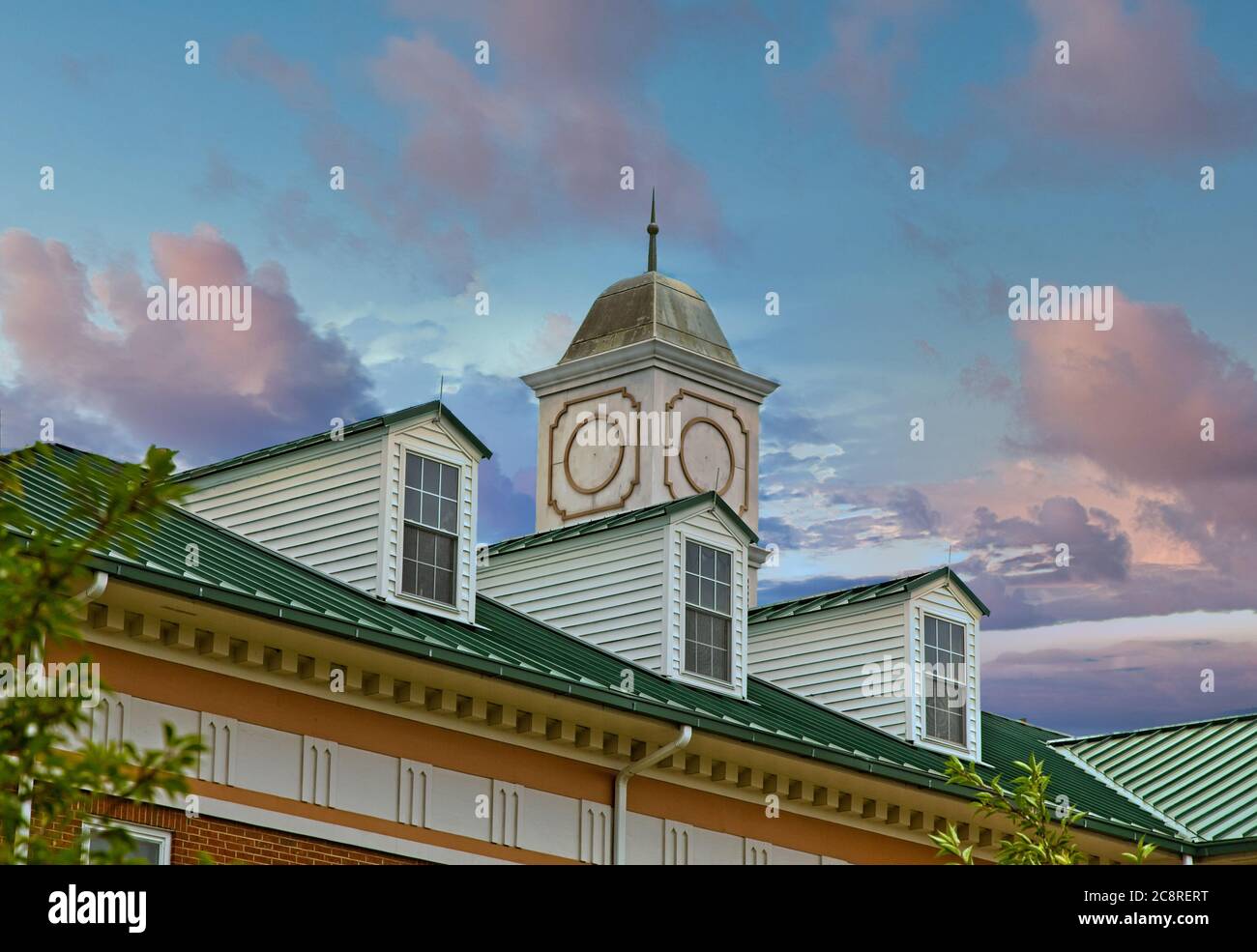 Building with cupola hi-res stock photography and images - Alamy