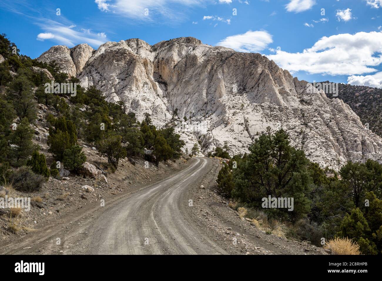 White limestone crystal peak hi-res stock photography and images - Alamy