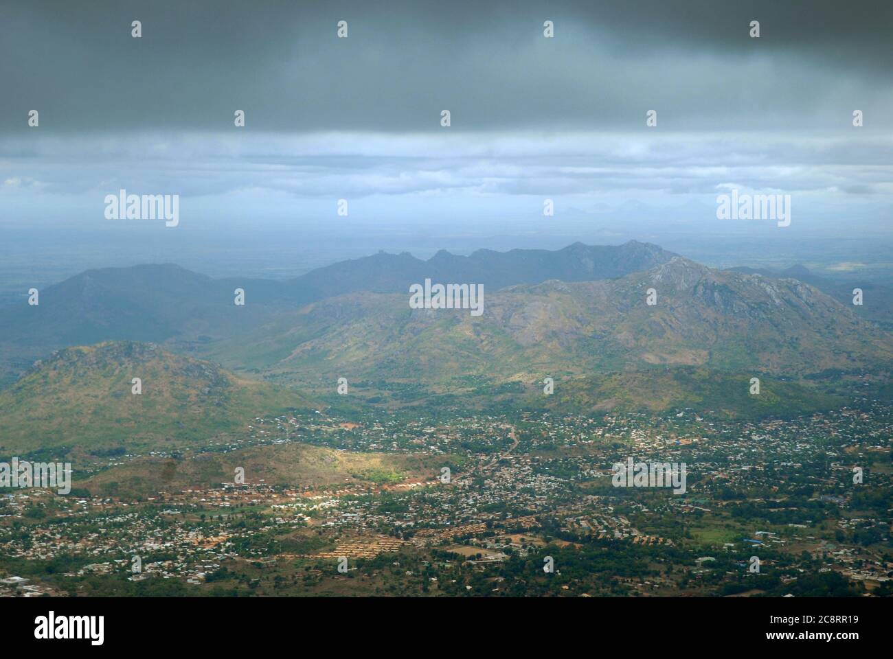 African man carrying load on hi-res stock photography and images - Alamy