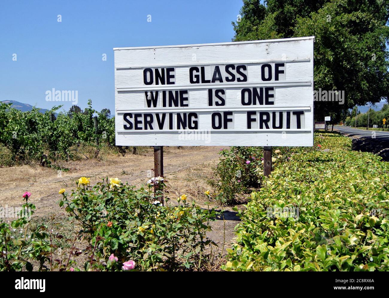 Winery sign sonoma hi-res stock photography and images - Alamy