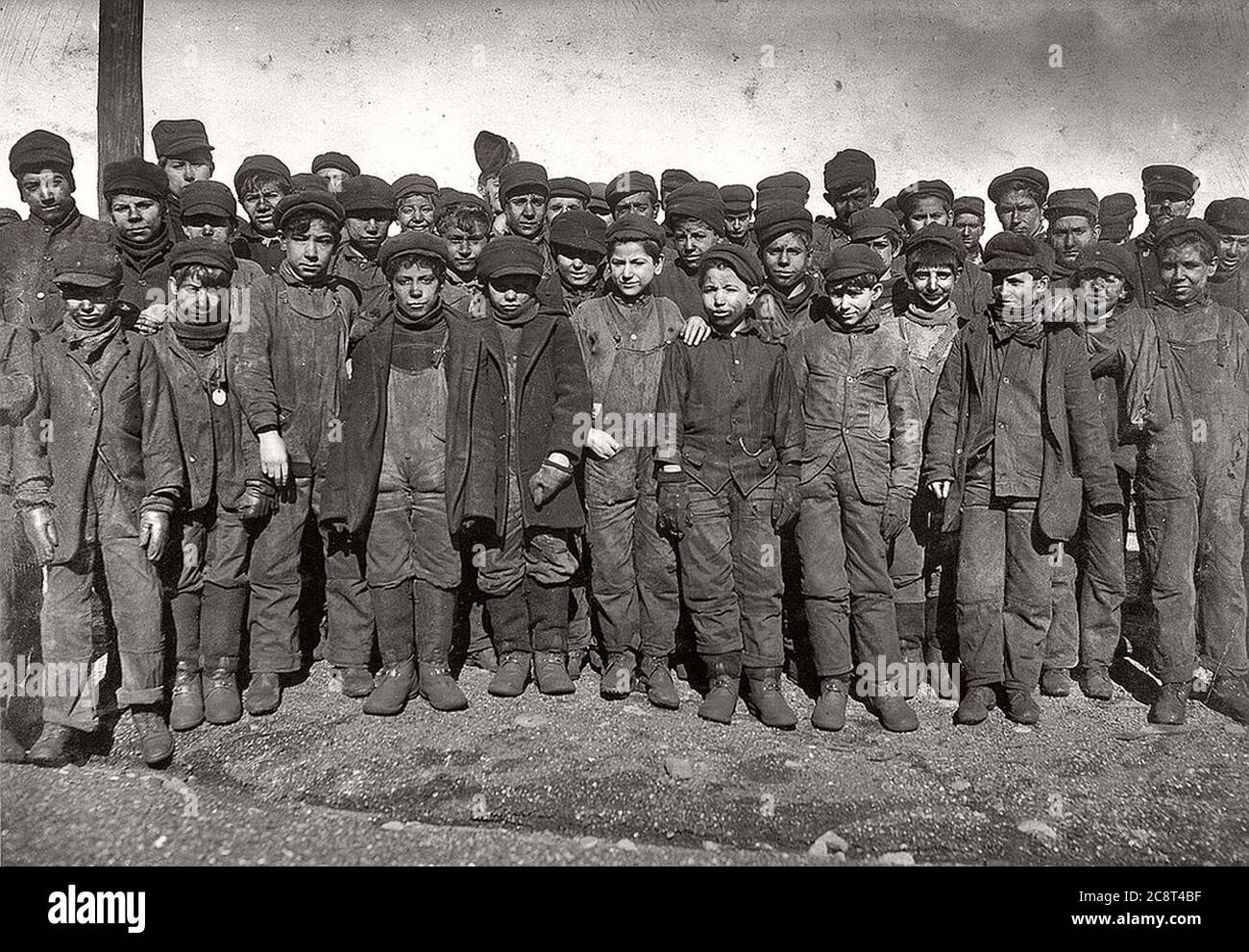 1940s laborers hi-res stock photography and images - Alamy