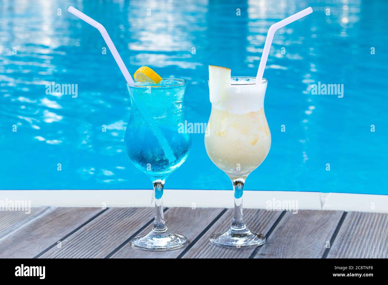 Pina colada cocktails in a bar hi-res stock photography and images - Alamy
