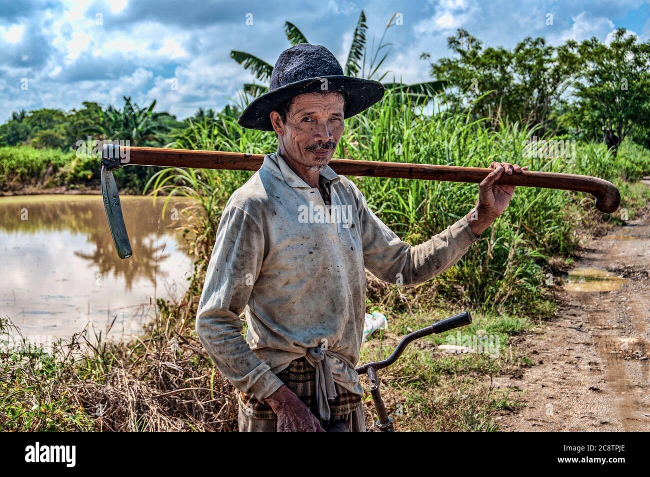 Portrait of a local farmer near Sadang River, South Sulawesi, Great ...