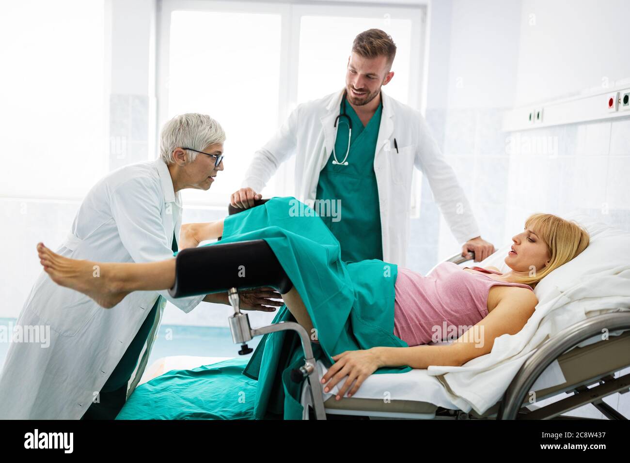 Pregnant woman hospital labour hi-res stock photography and images - Alamy