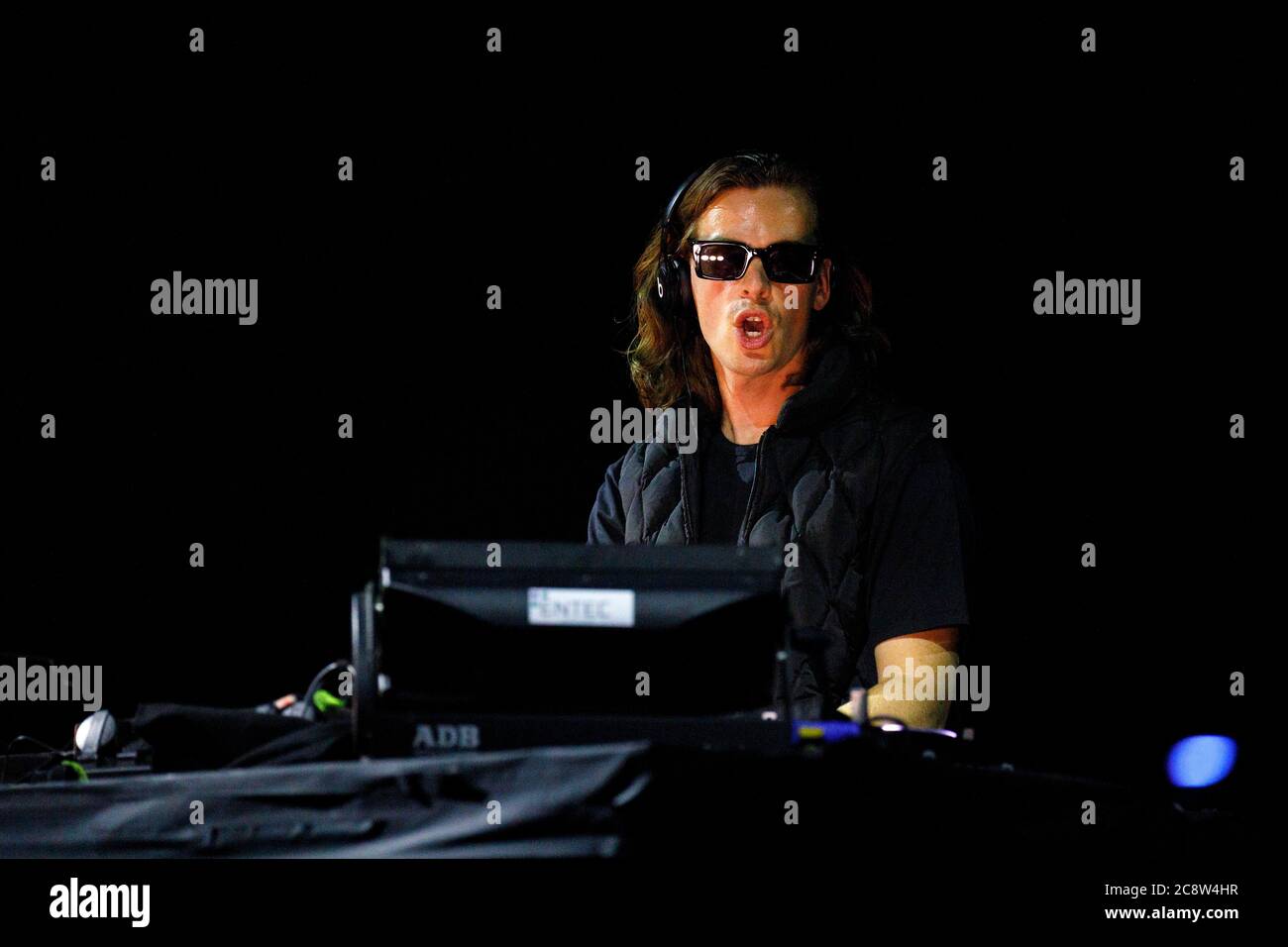 Cologne, Deutschland. 25th July, 2020. Nils Rondhuis from the DJ team ...