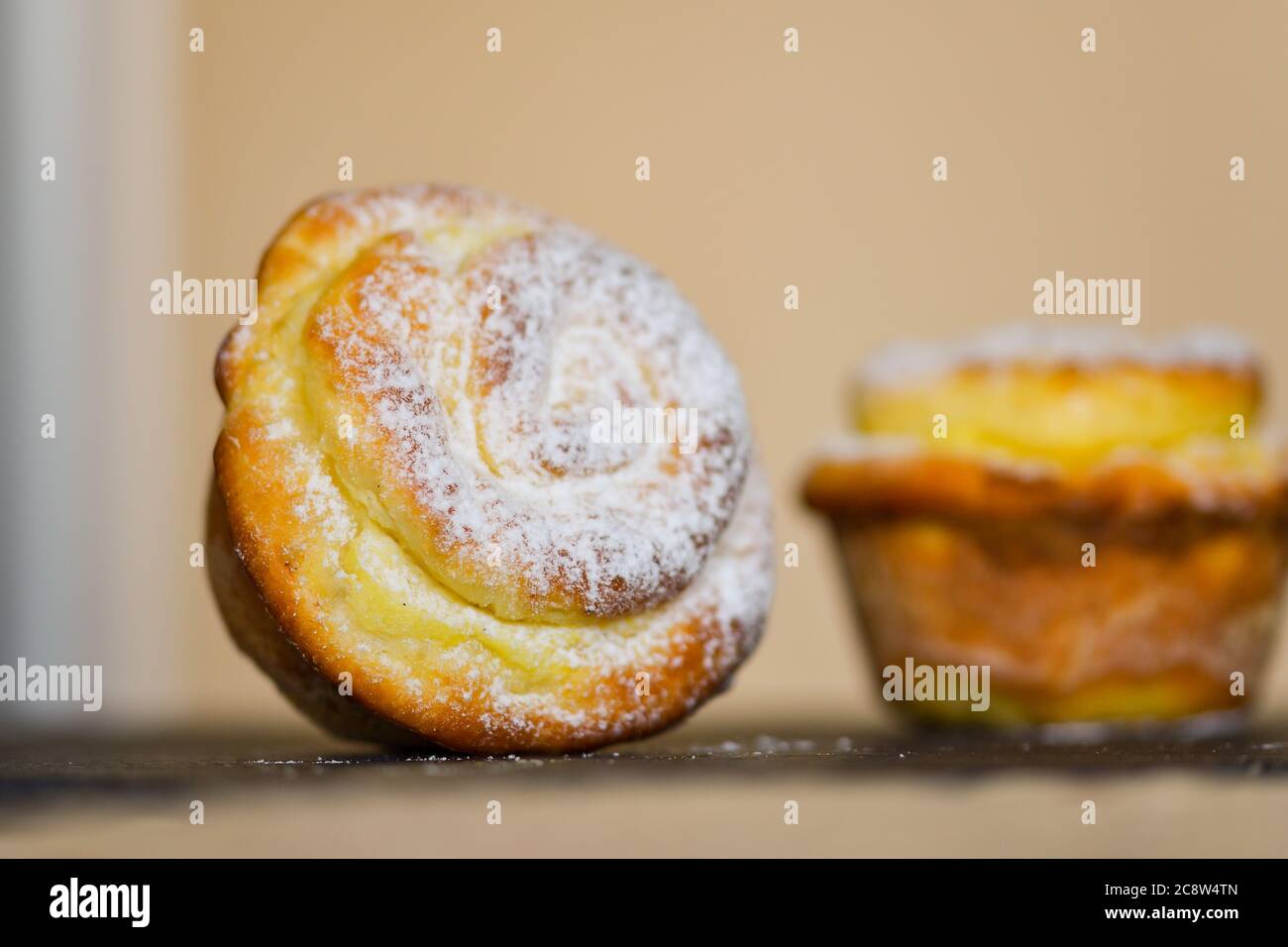 Cupcake cheese stuffing close hi-res stock photography and images - Alamy