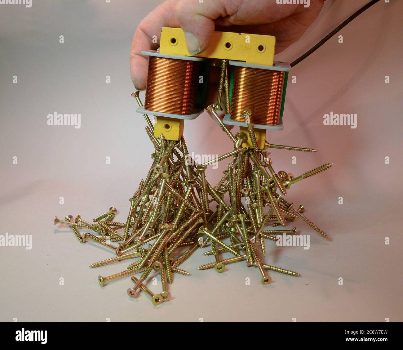 Electro magnet hi-res stock photography and images - Alamy