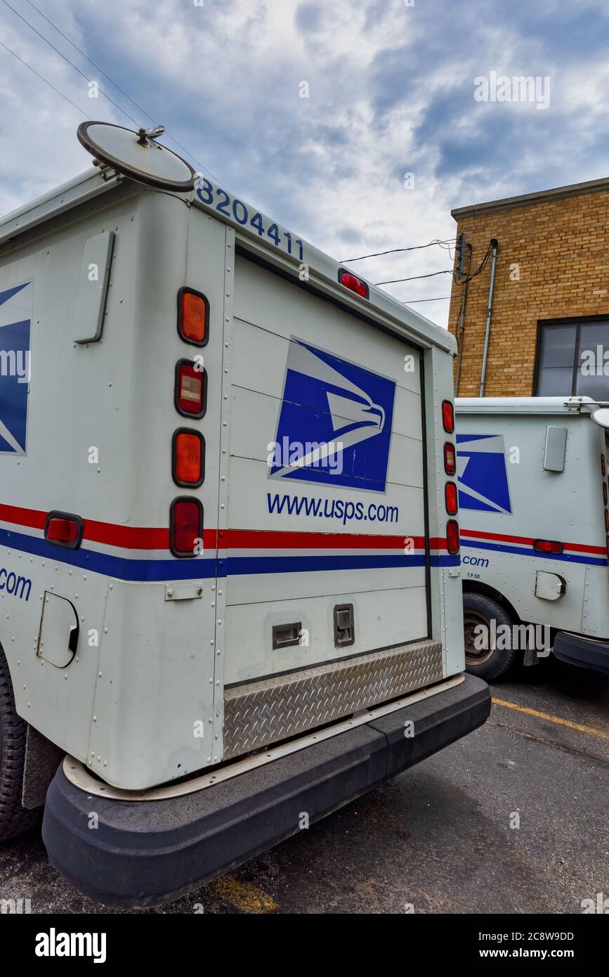 Post office delivery vehicle hi-res stock photography and images - Alamy