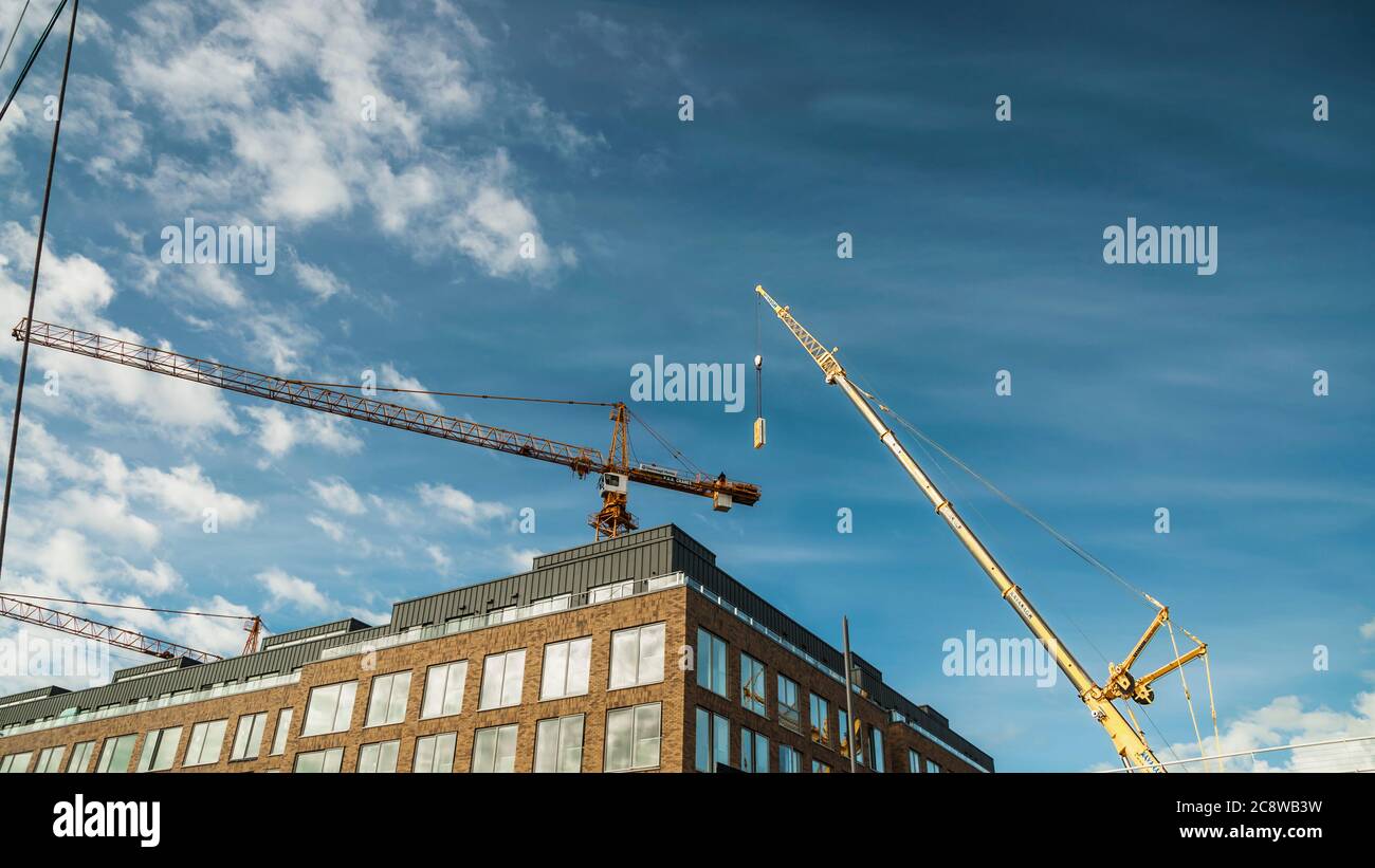 Mobile tower crane hi-res stock photography and images - Alamy