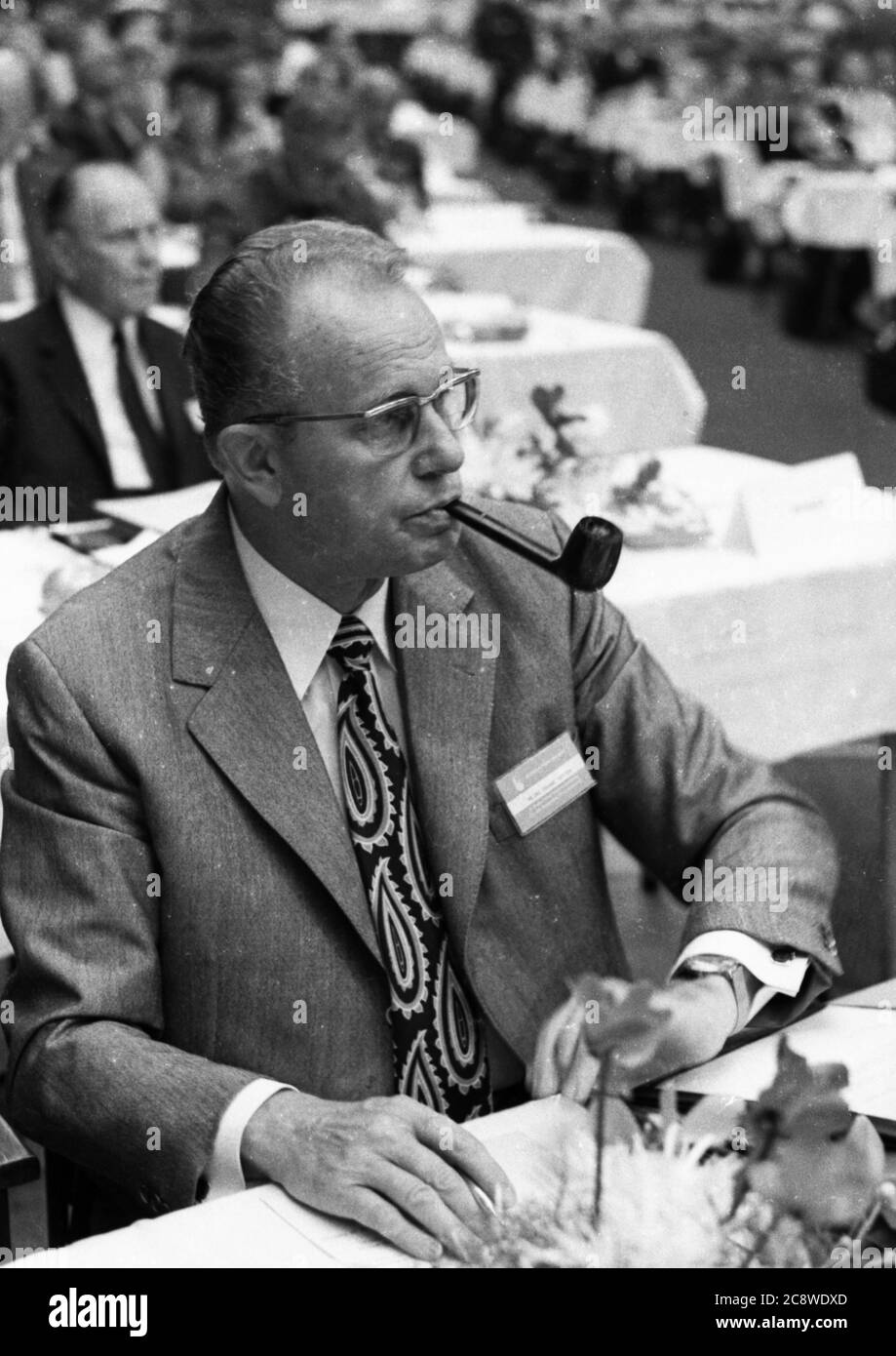 The 9th ordinary trade union conference of the industrial union ...