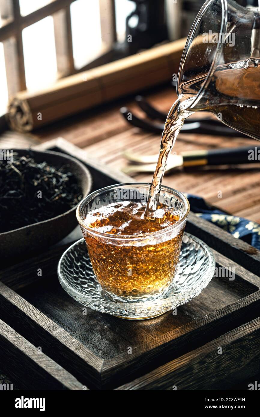 Down pour the tea Stock Photo - Alamy