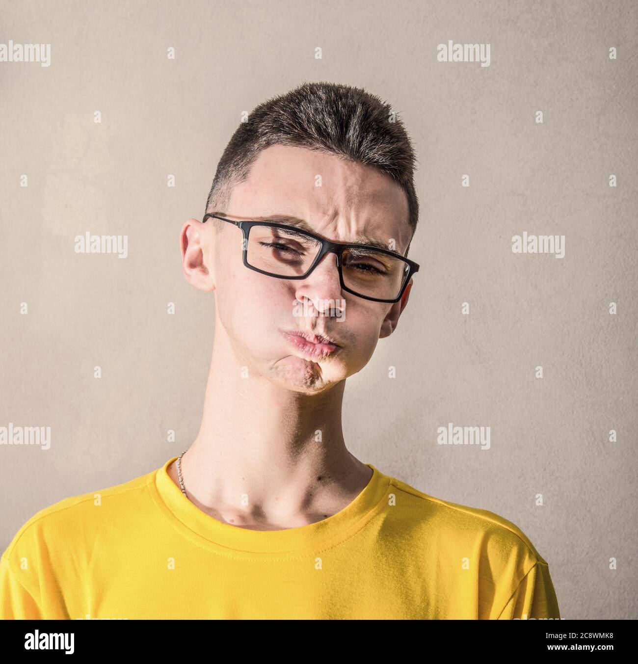 Bored expression hi-res stock photography and images - Alamy
