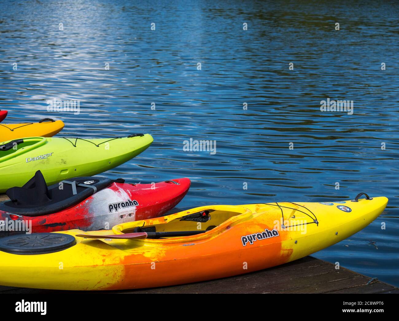 Kayak thames hi-res stock photography and images - Alamy