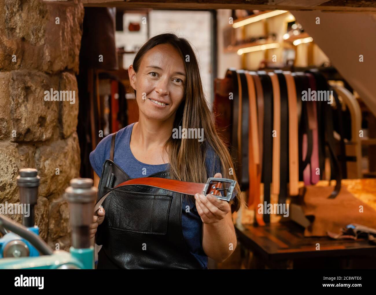 Craftswoman hi-res stock photography and images - Alamy