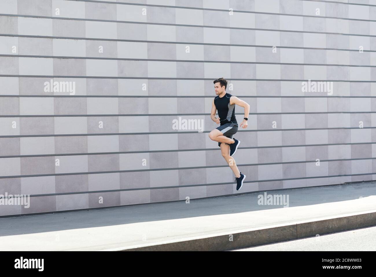 Guy jumping exercise hi-res stock photography and images - Alamy