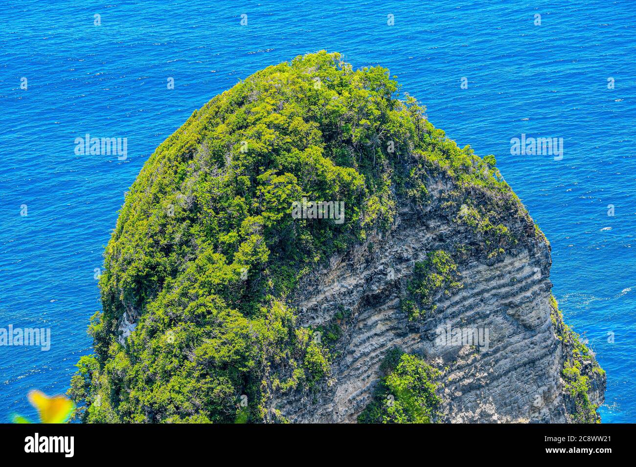 Beautiful Klingking Beach and rocks on the island of Nusa Penida near ...