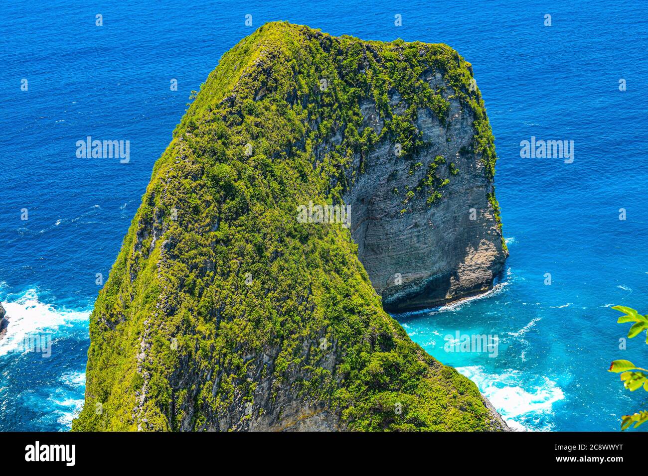 Beautiful Klingking Beach and rocks on the island of Nusa Penida near ...