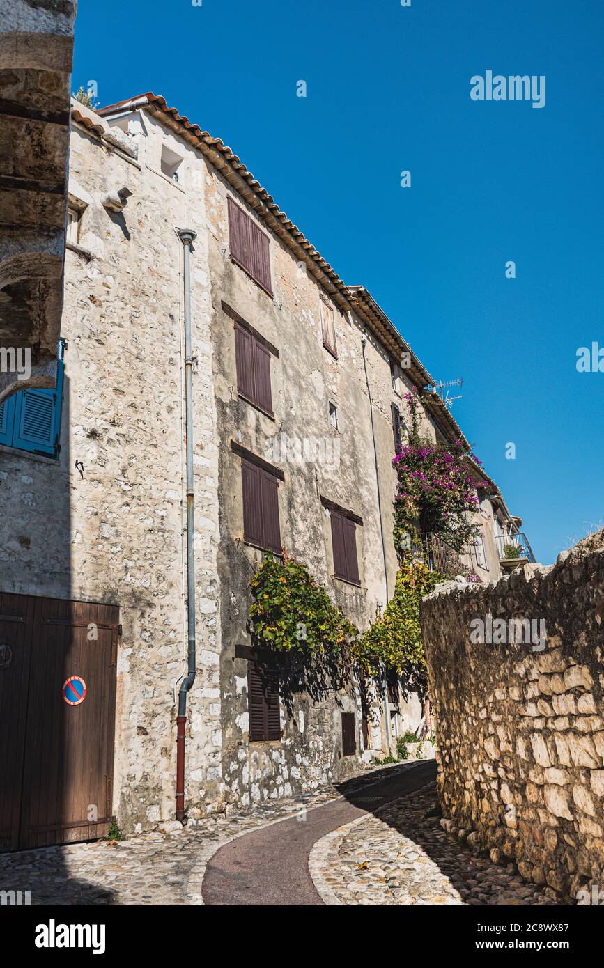 French rustic architecture hi-res stock photography and images - Alamy