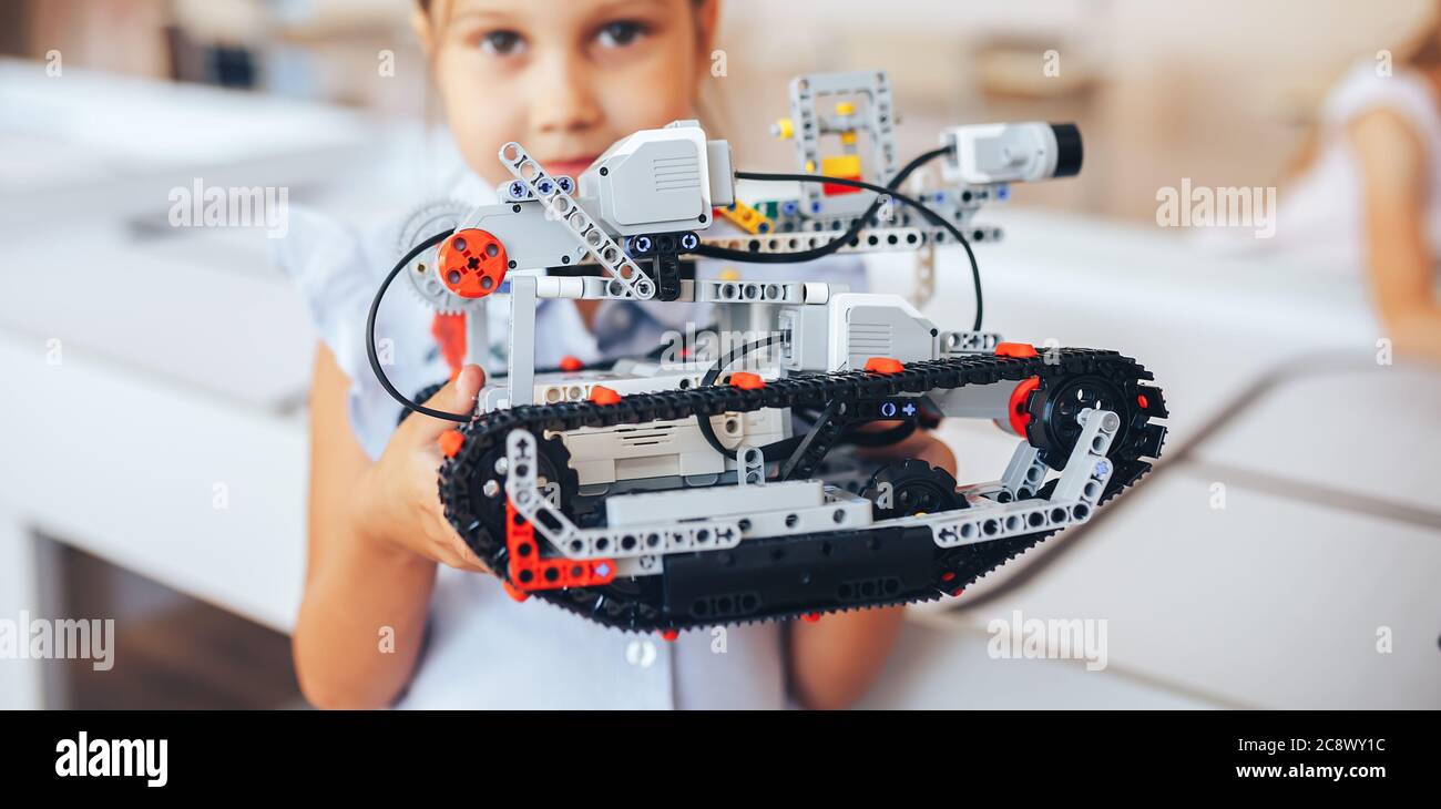 Robotics club hi-res stock photography and images - Alamy