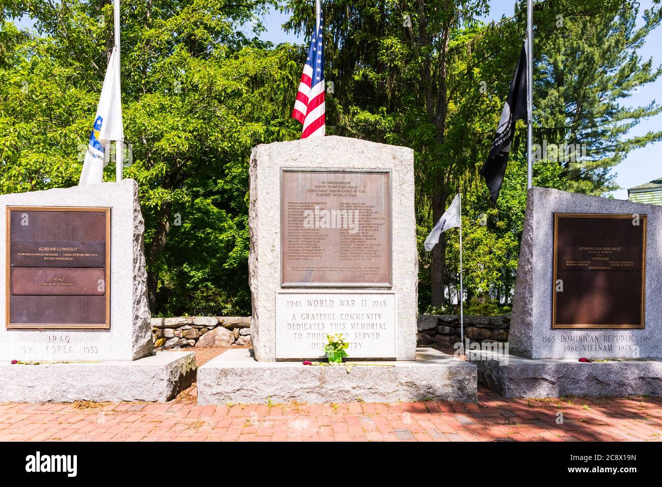 Memorials in Concord Center commemorating residents' lost in World War ...