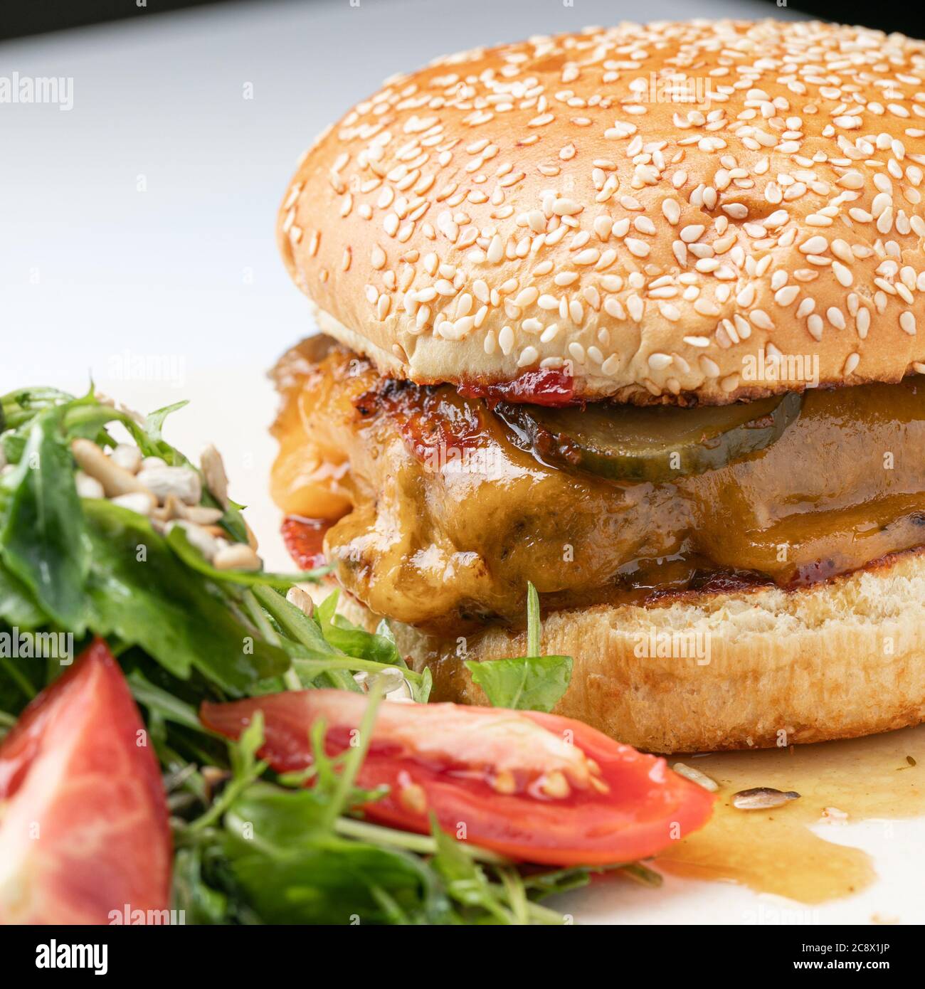 Hamburger close hi-res stock photography and images - Alamy